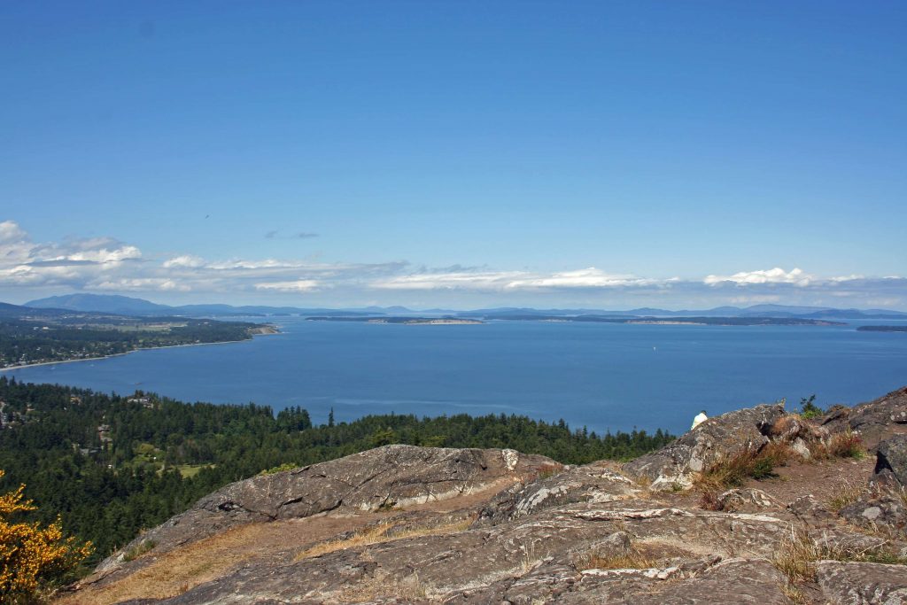 mount_douglas_viewpoint - Victoria Hype